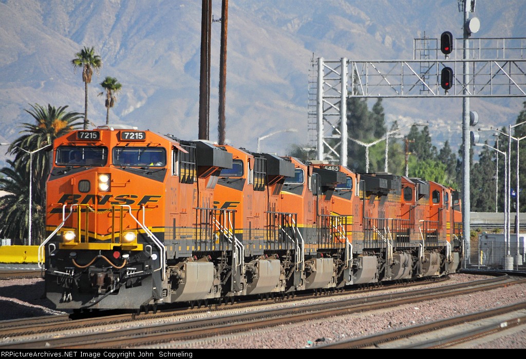 BNSF 7215